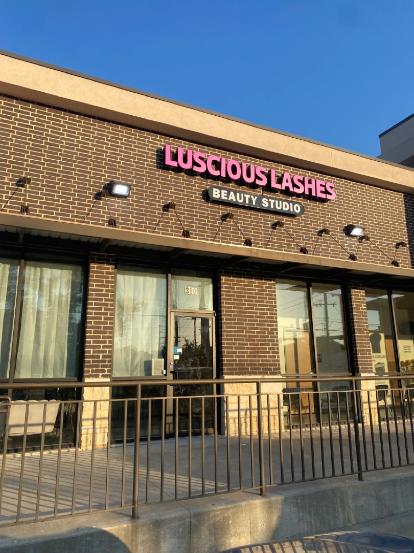LUSCIOUS LASHES BEAUTY STUDIO