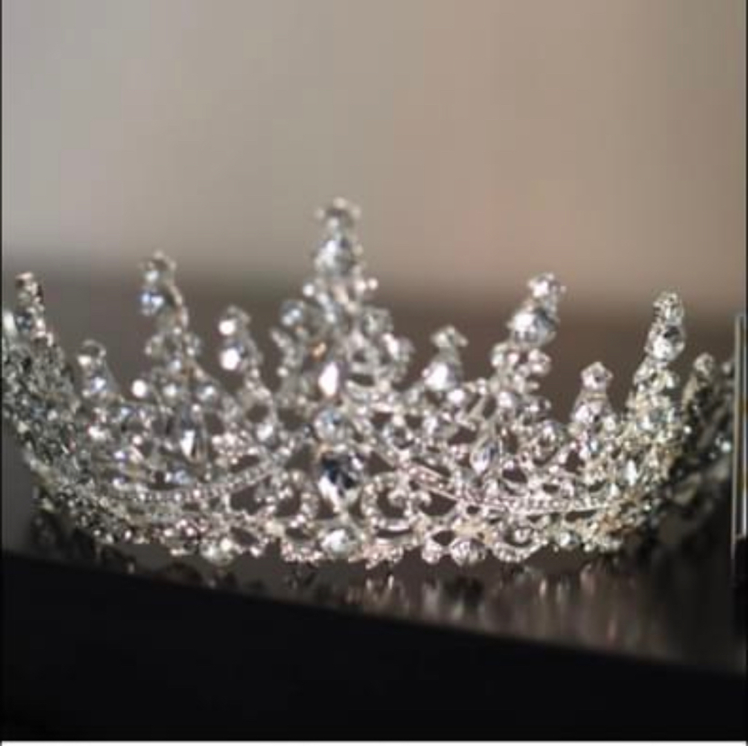 Crown & Comb Hair Salon