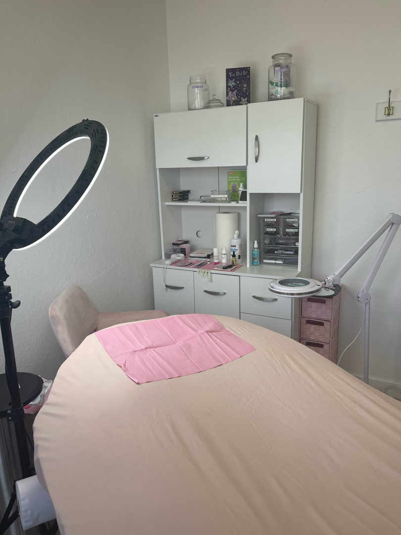 Effortless Beauty Studio